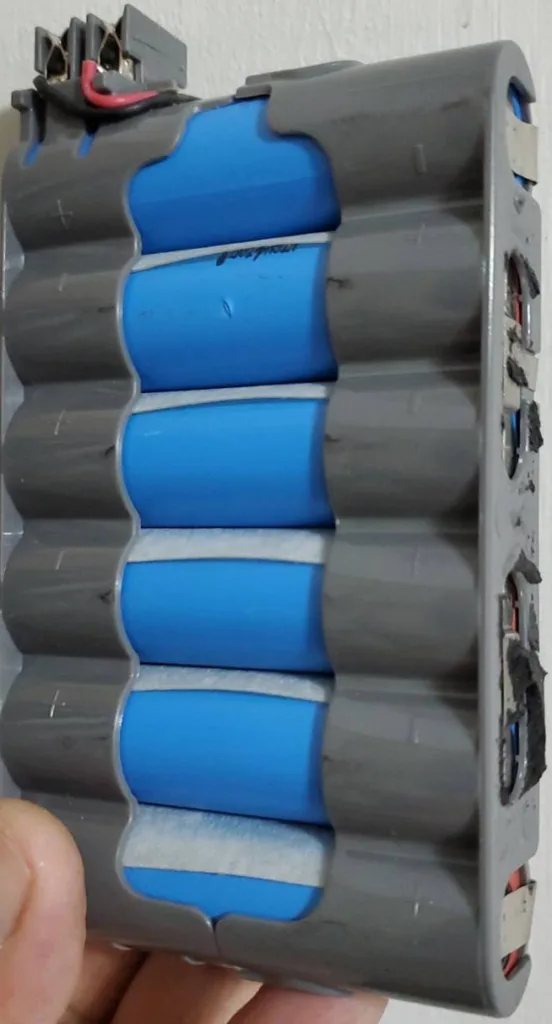 THOMSON SA-V06D 更換電池芯 - 隨心隨手